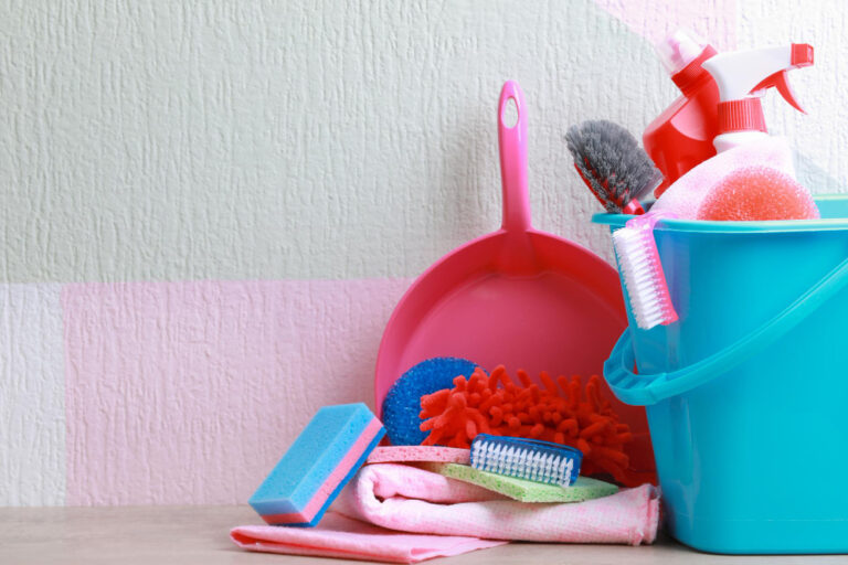 Alat Alat Housekeeping dan Fungsinya : Panduan Lengkap untuk Kebersihan ...